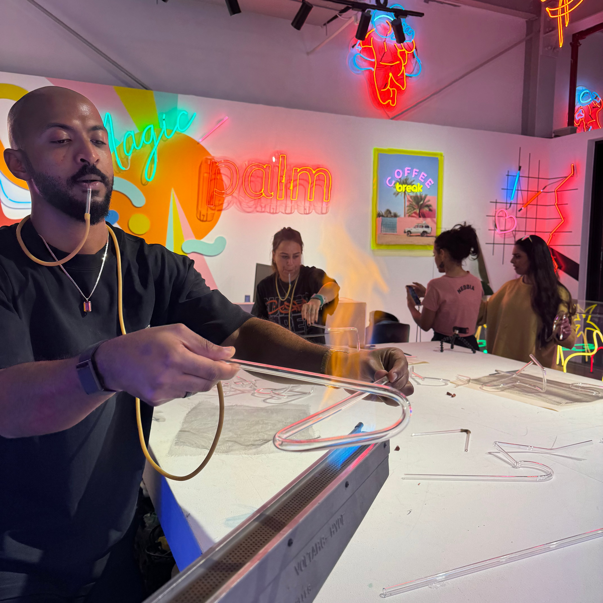 NEON Glass bending workshop – Vertical Design dxb
